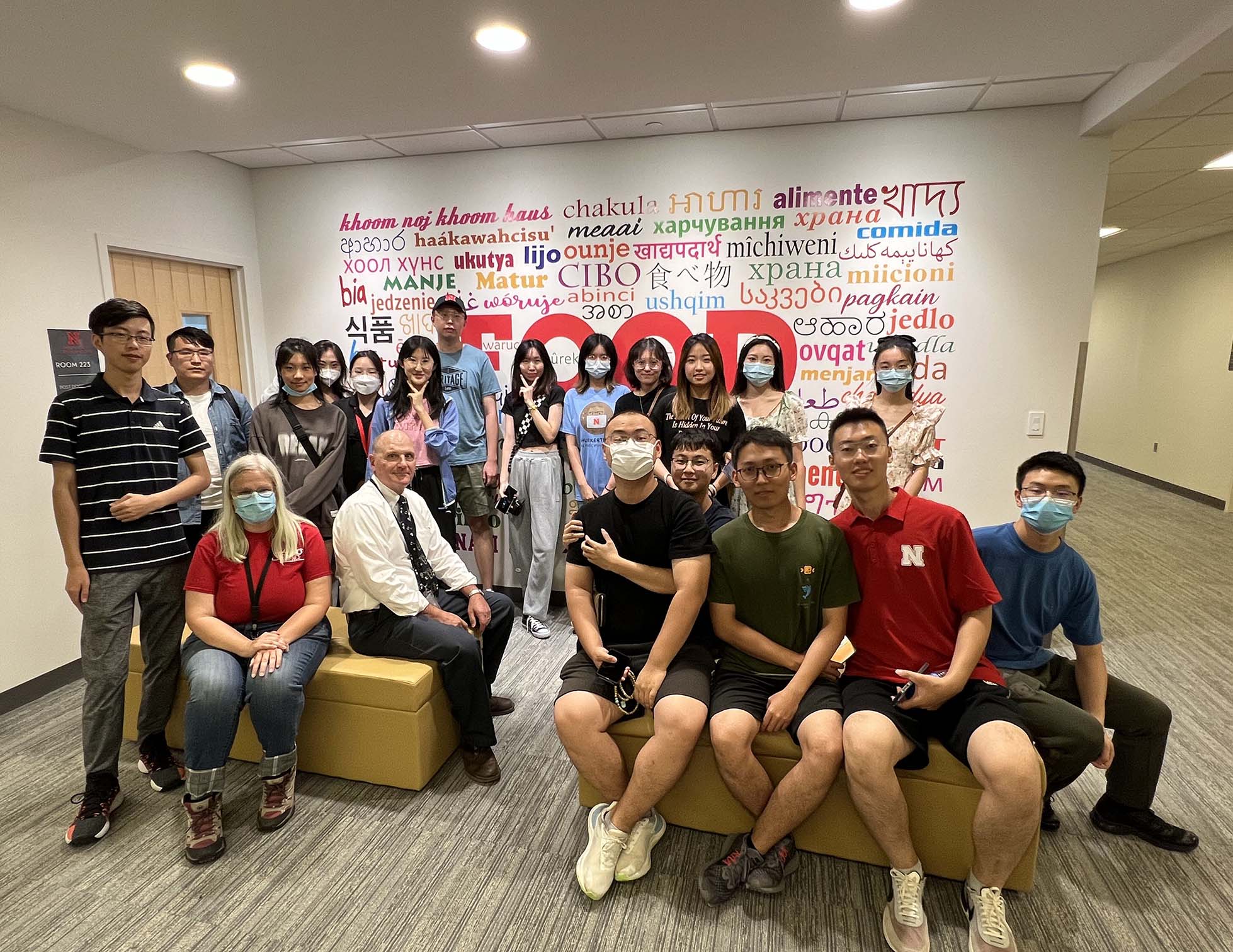 西北农林科技大学与美国内布拉斯加林肯大学合作举办食品科学与工程专业、植物保护专业本科教育项目， 西北农林科技大学与美国亚利桑那大学合作举办环境科学专业本科教育项目